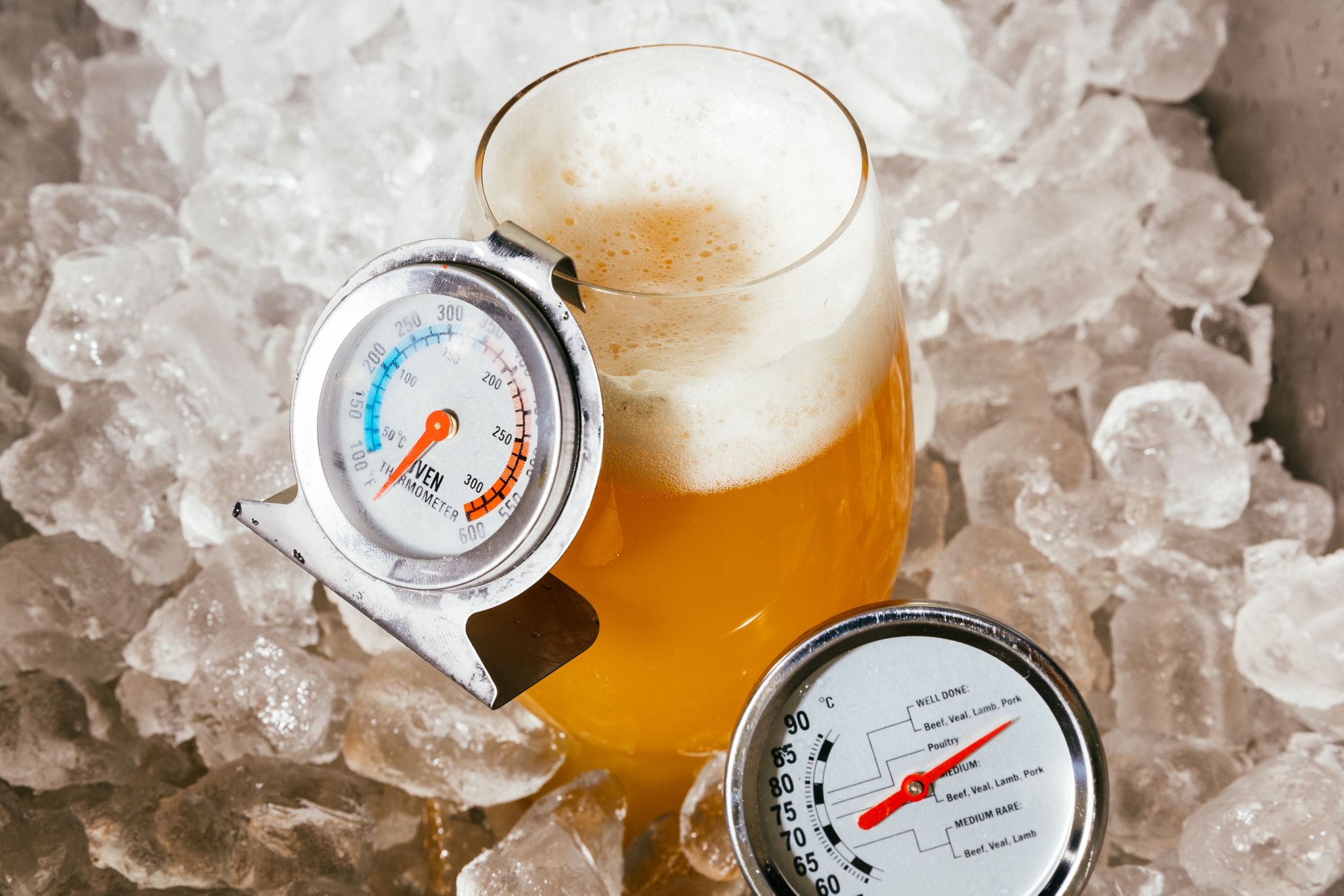 What is the Best Temperature to Enjoy Your Beer? (Lager, IPA, & More ...