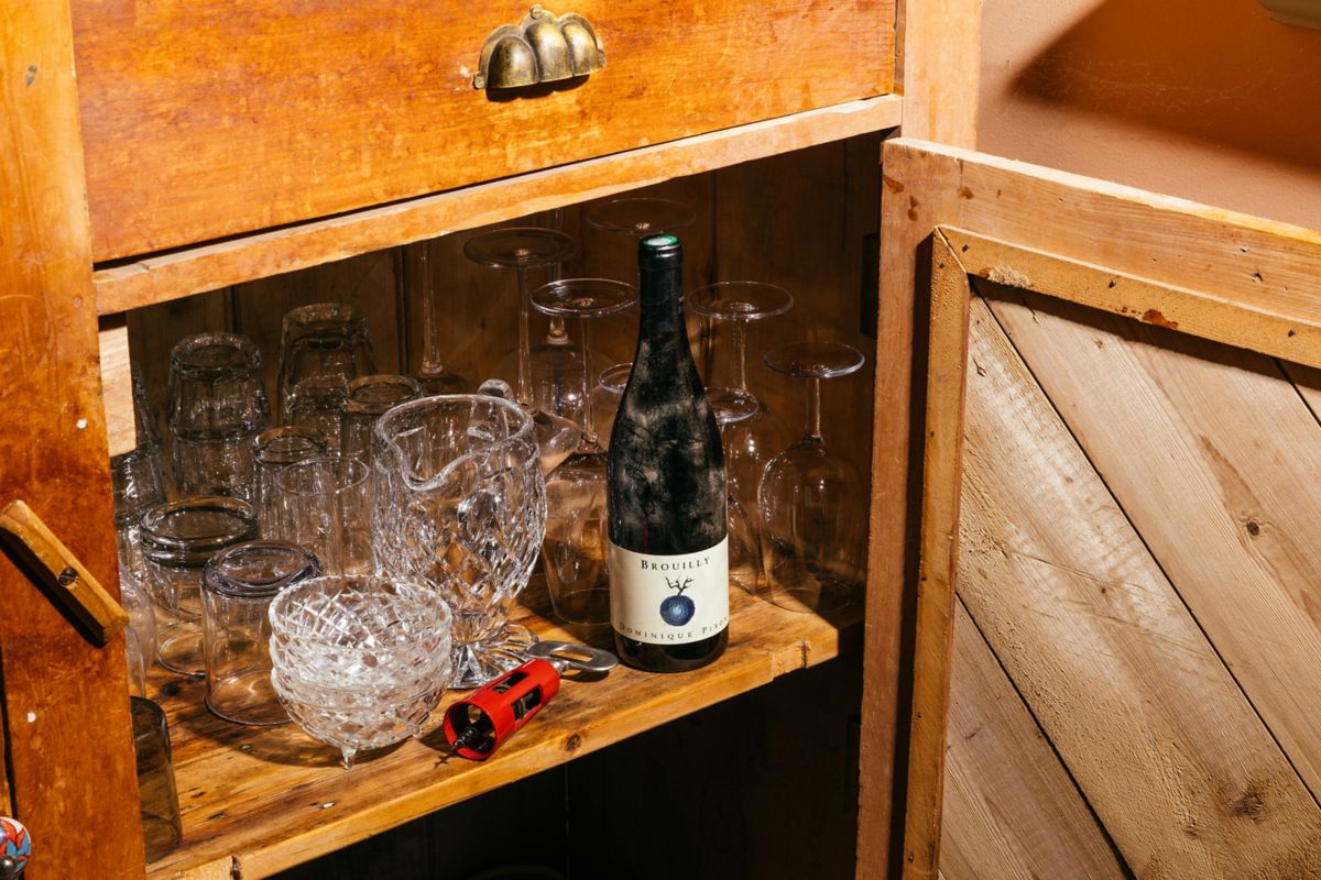 Best Tips to Open a Super Old Wine Bottle (Opening Cork, Decanting ...