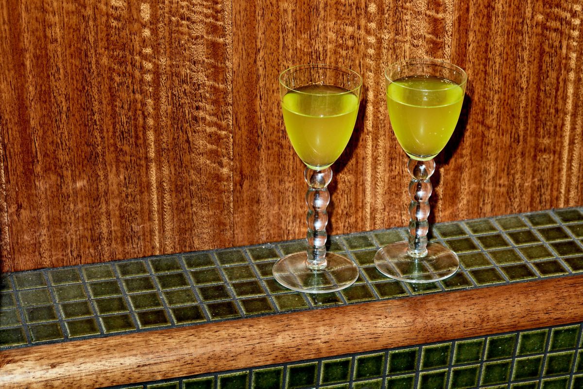 Best Substitutes For Green & Yellow Chartreuse Liqueurs (Absinthe ...