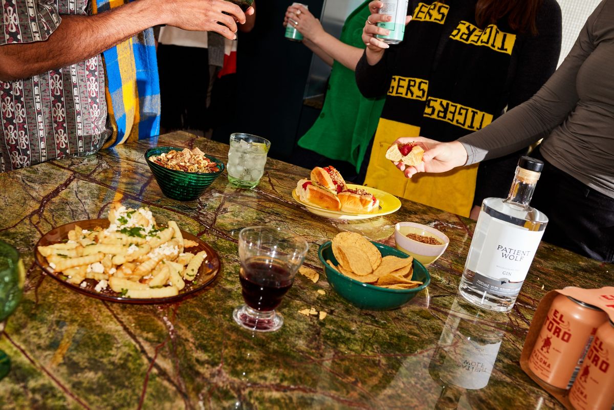 4 Easy Ways to Serve Food & Drinks on Grand Footy Final Day | Best ...