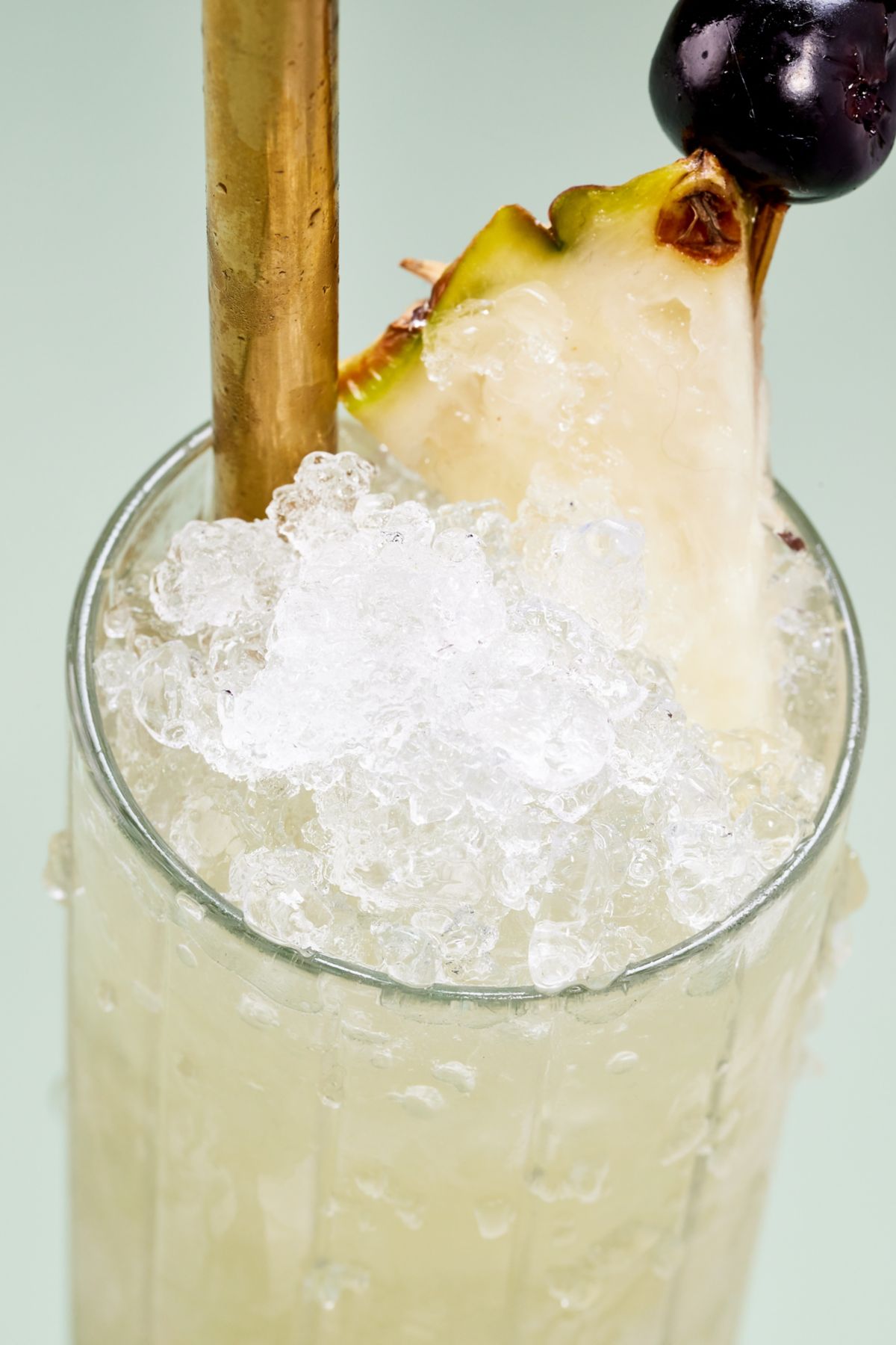 Easy Chartreuse Swizzle Cocktail Recipe (Best Tropical Cocktail for ...