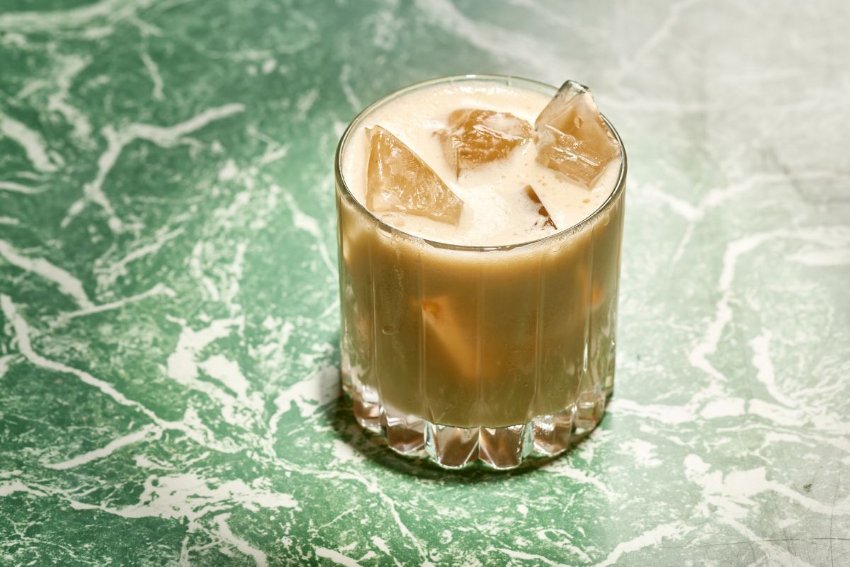 How to Make Shaft Cocktail (with 4 Steps Recipe + Ingredients) - Dan's ...