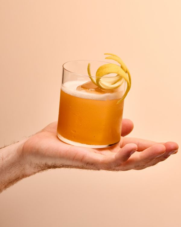 How to Make Gold Rush Cocktail (with 3 Ingredients Recipe + Top Tips) - Dan's Daily | Dan Murphy’s