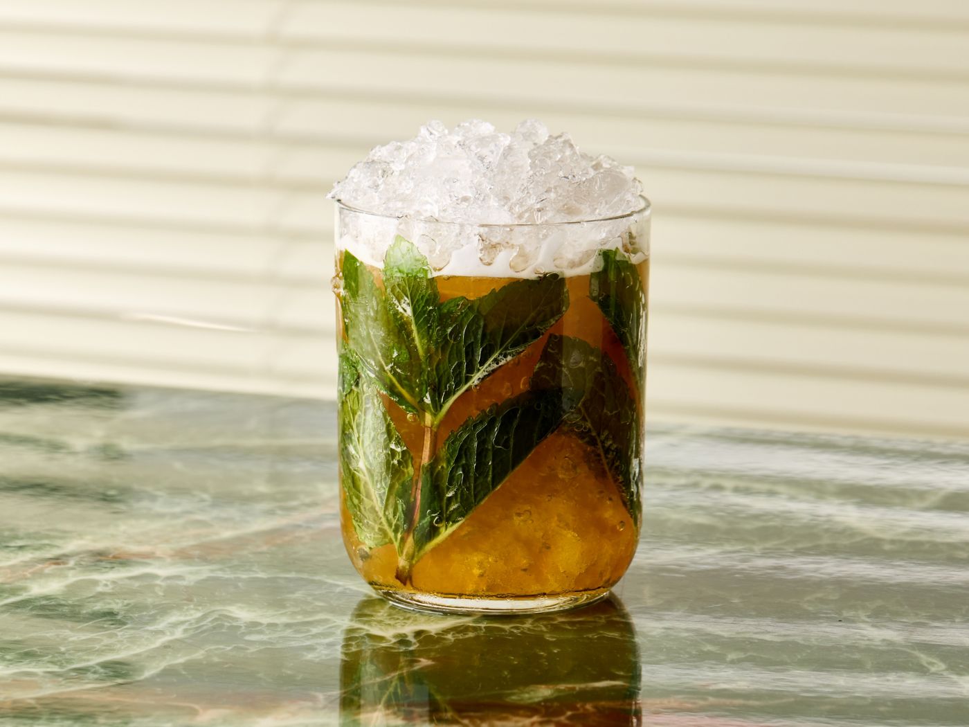 Best Midnight Stinger Cocktail Recipe (with Ingredients + Top Tips ...