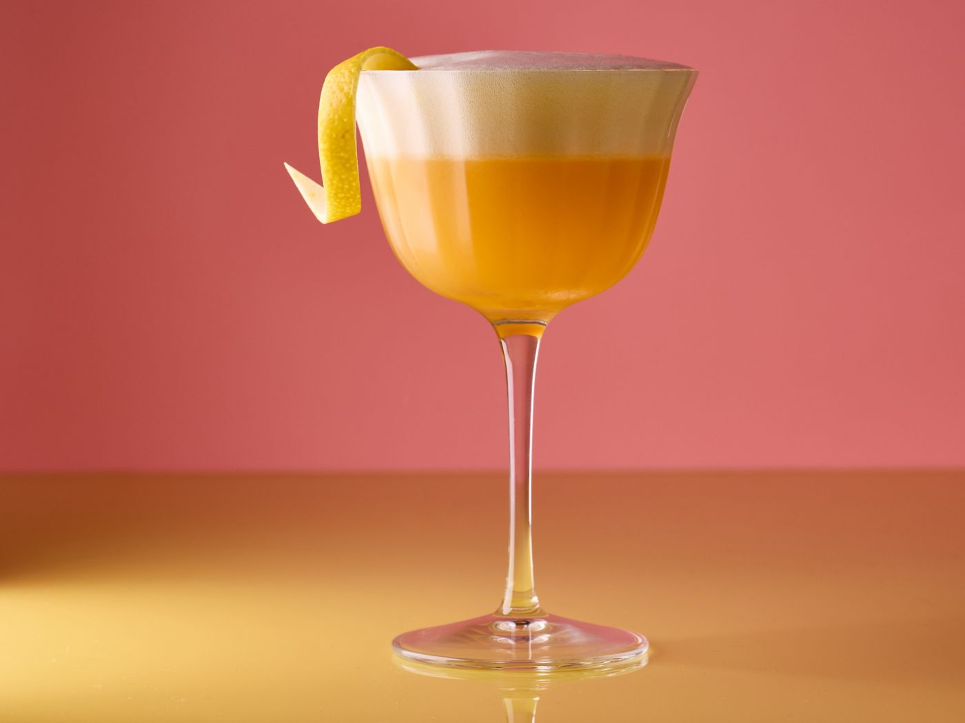 Easy Earl Grey MarTEAni Cocktail Recipe by Audrey Saunders (With ...