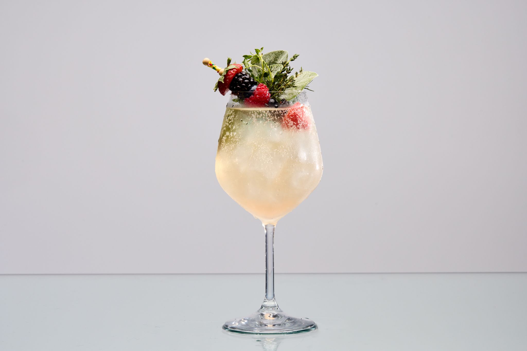 How to make a Non-alcoholic Berry Spritz cocktail – Dan’s Daily | Dan ...