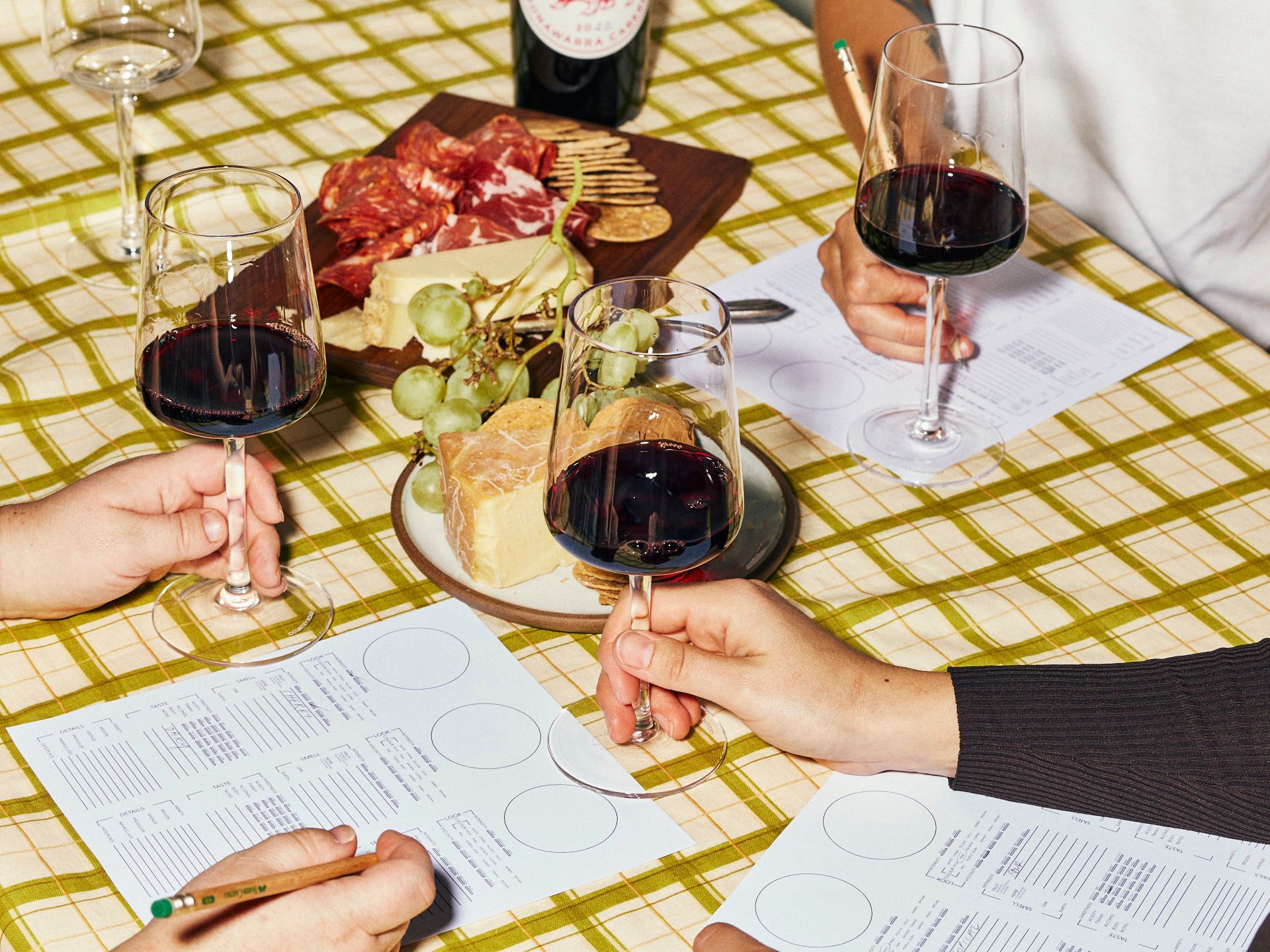 7 Easy Steps to Host A Fun Wine Tasting At Home With Your Mates ...