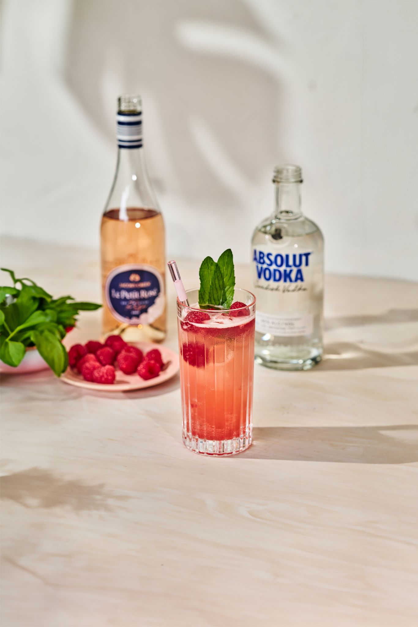 Best Rose World Cocktail Recipe: How to Make It and Ingredients - The ...