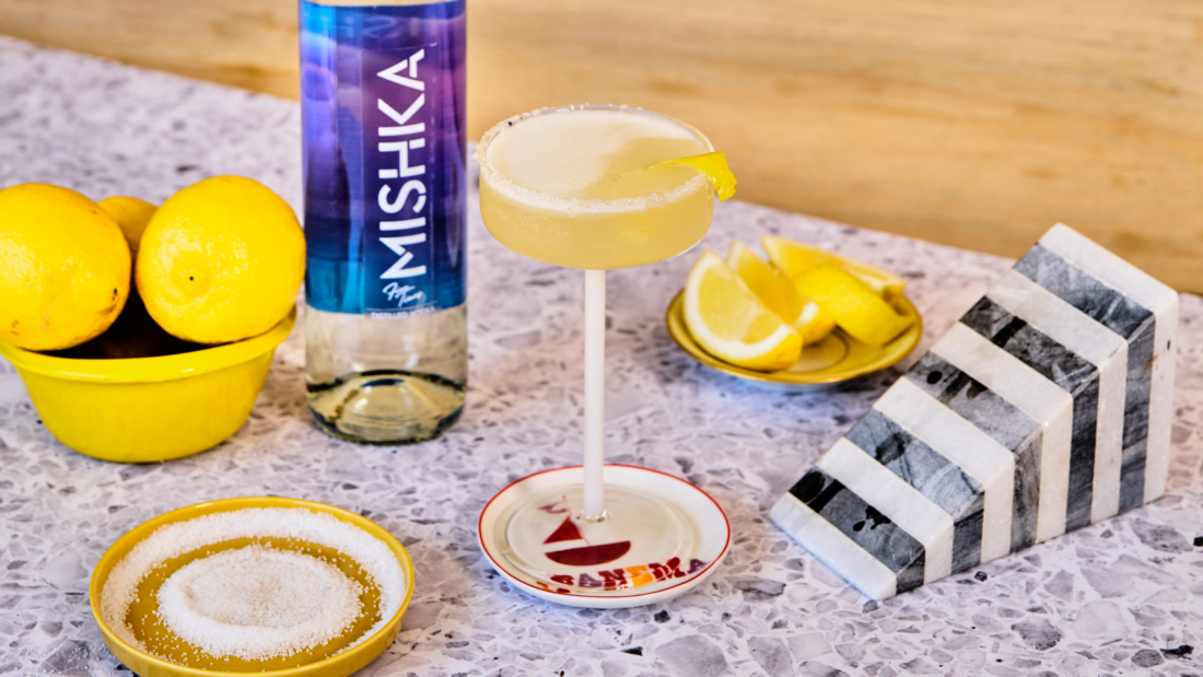 Easy To Make Lemon Drop Cocktail Recipe (Simple Cocktail Recipe with ...