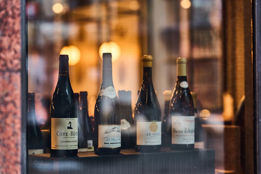 Dan Murphy’s Martin Place: A Premium Wine Cellar in Martin Place ...