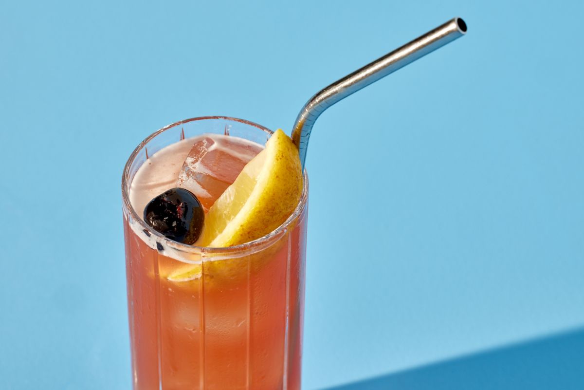Easy Singapore Sling Cocktail Recipe (With Ingredients + Top Tips ...