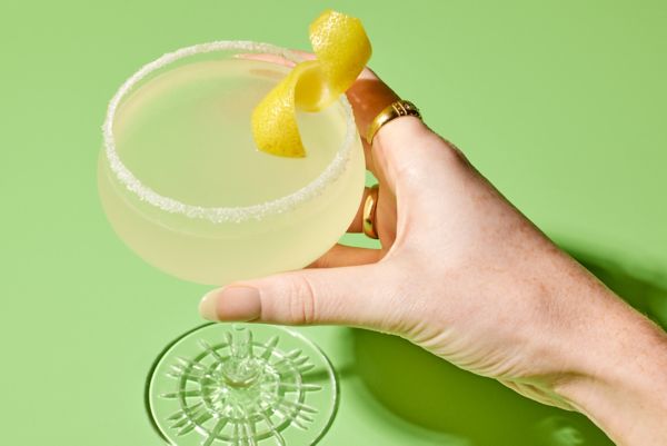 Best Lemon Drop Cocktail Recipe (Easy Sweet & Sour Drink) - Dan's Daily ...