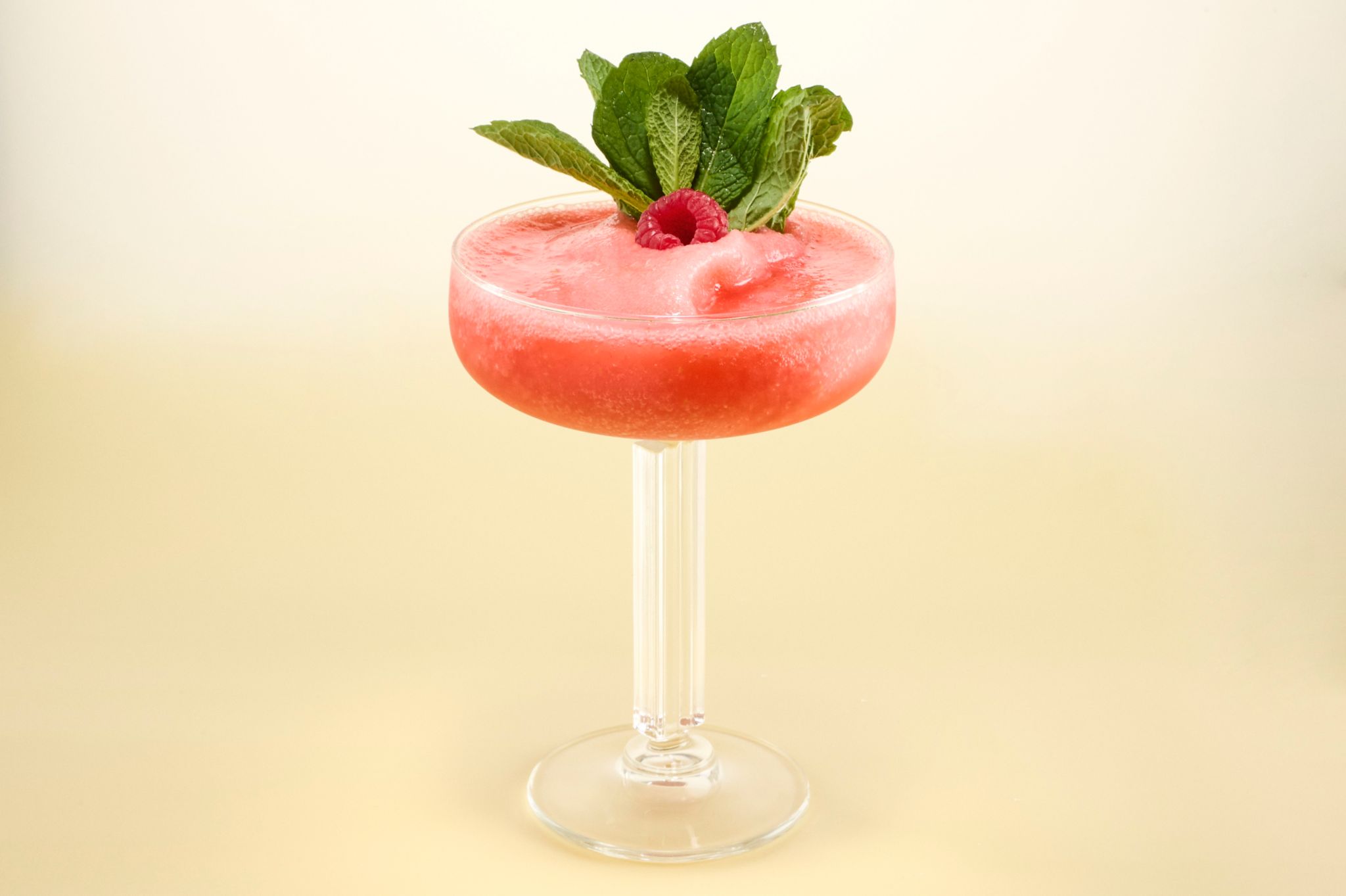 How to make a Frozen Raspberry Cosmo – Dan's Daily | Dan Murphy’s